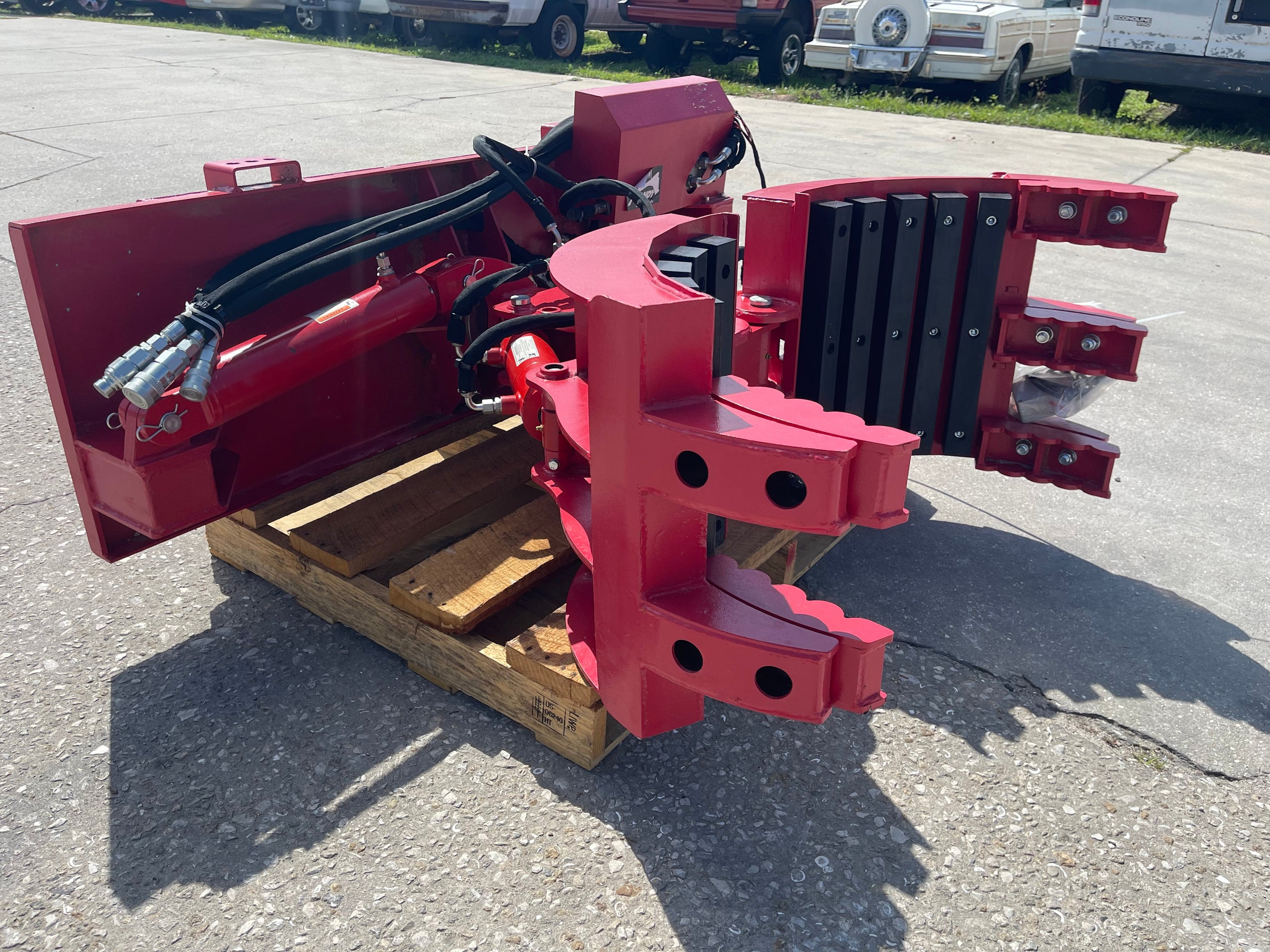 Pole Setter/Rock & Tree Grabber by Handy | Coastal Machinery & Attachments